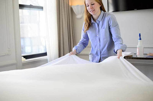 How Do You Keep White Sheets Clean in you Airbnb? | Good Host Shop